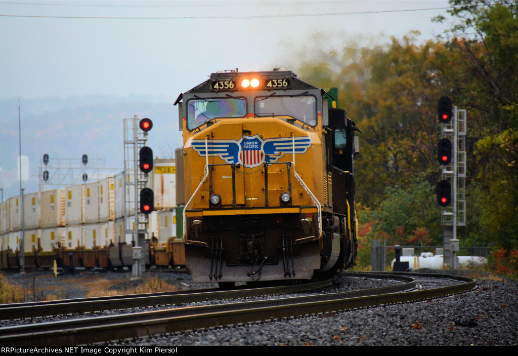UP 4356 NS Train 211